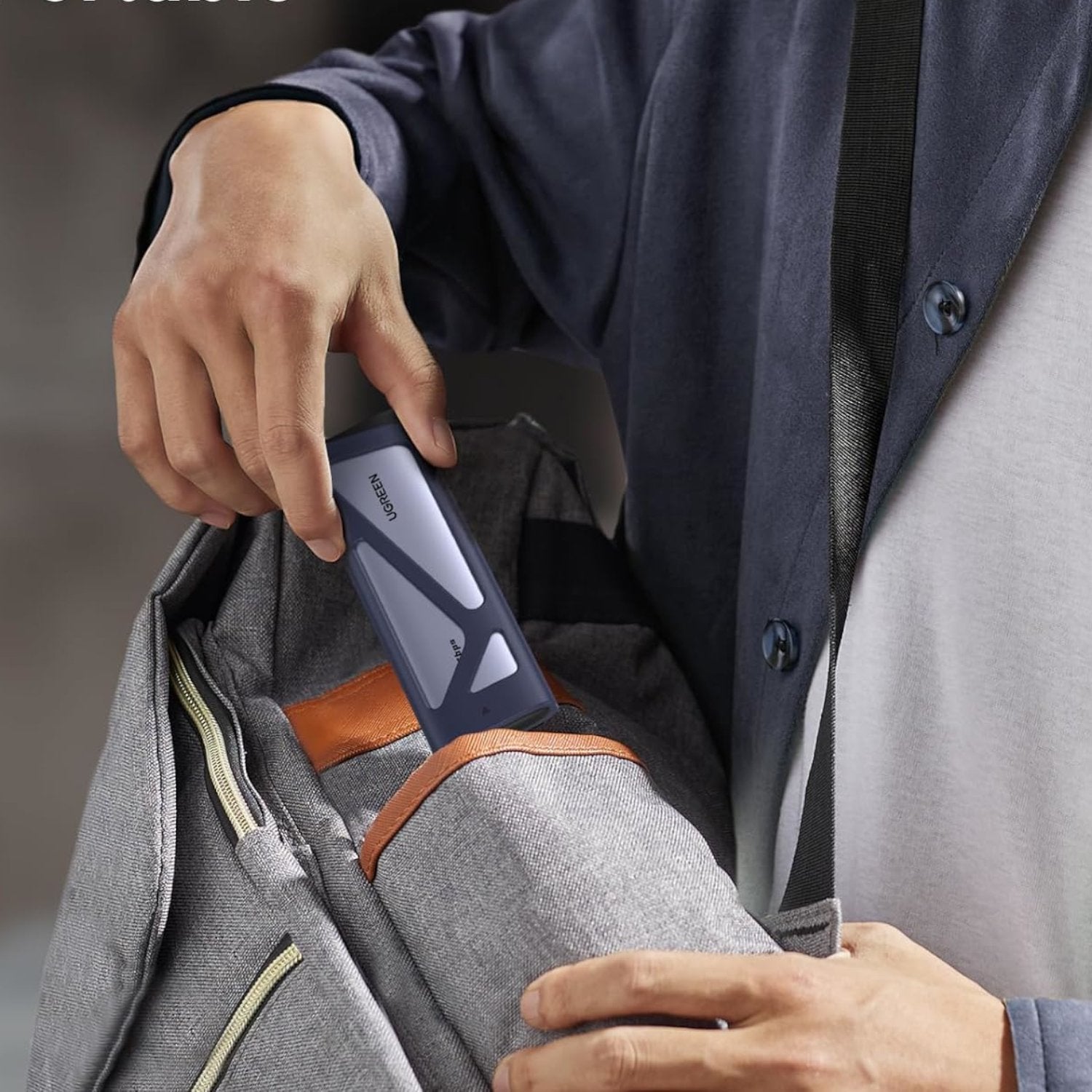 UGreen CM777 M.2 NVMe/SATA SSD Enclosure (20Gbps) – Silver – Compuden